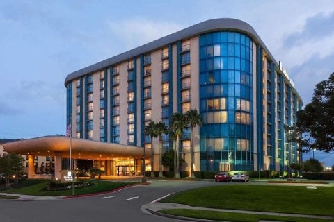 Embassy Suites Airport South San Francisco, USA + recenzie | Dovolenka ...