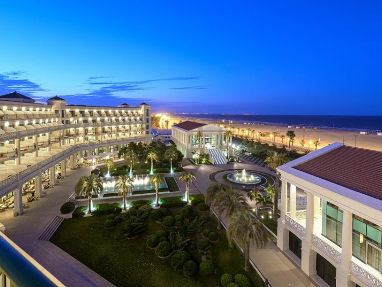 Recenzie - Las Arenas Balneario Resort | Dovolenka.SME.sk